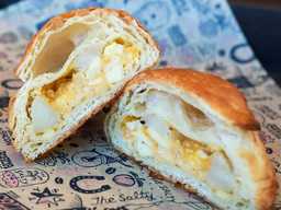 Egg & Potato Croissant Roll